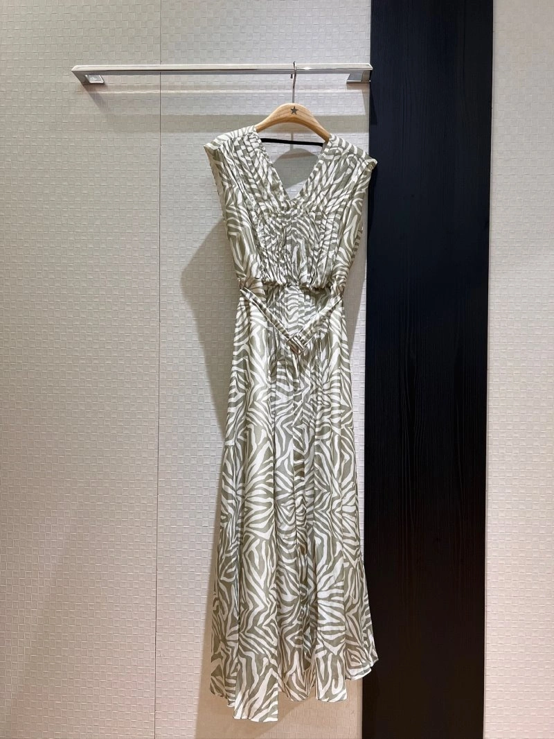 Unclassified Brand Dress