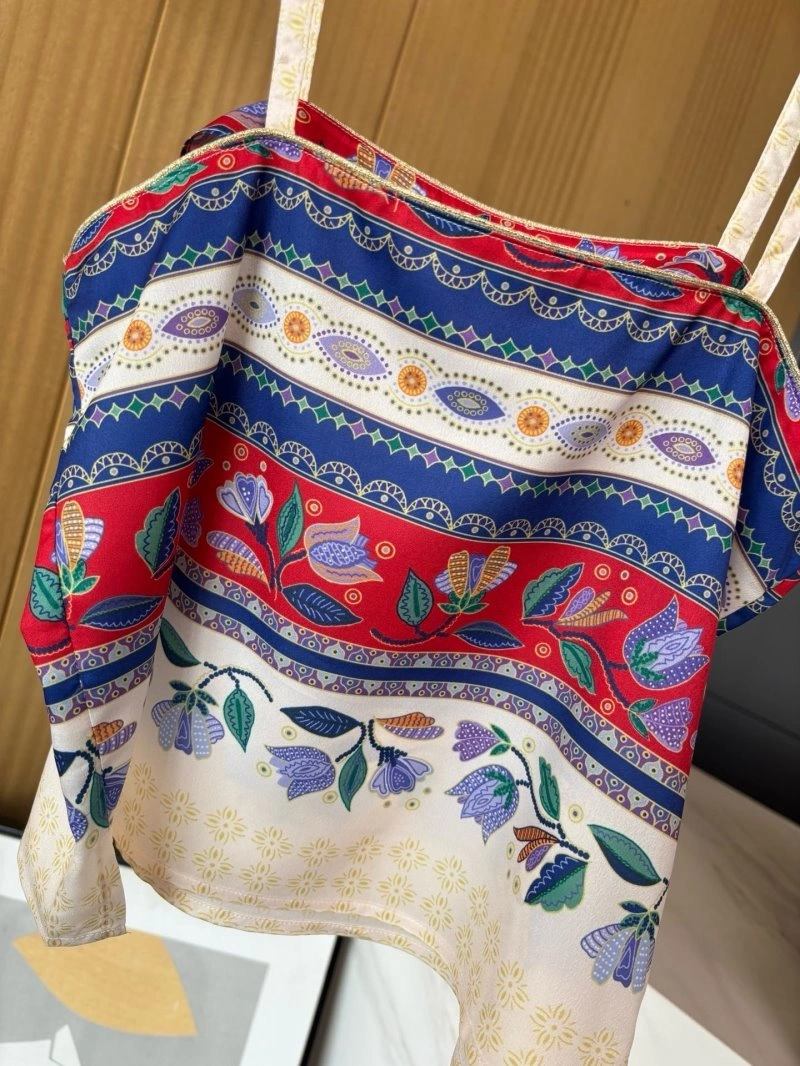 Exact replica Unclassified Brand Dress