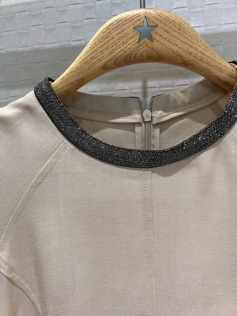 Cut-rate Unclassified Brand Dress