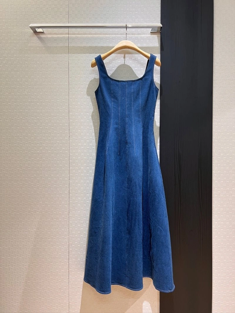Cut-rate Unclassified Brand Dress