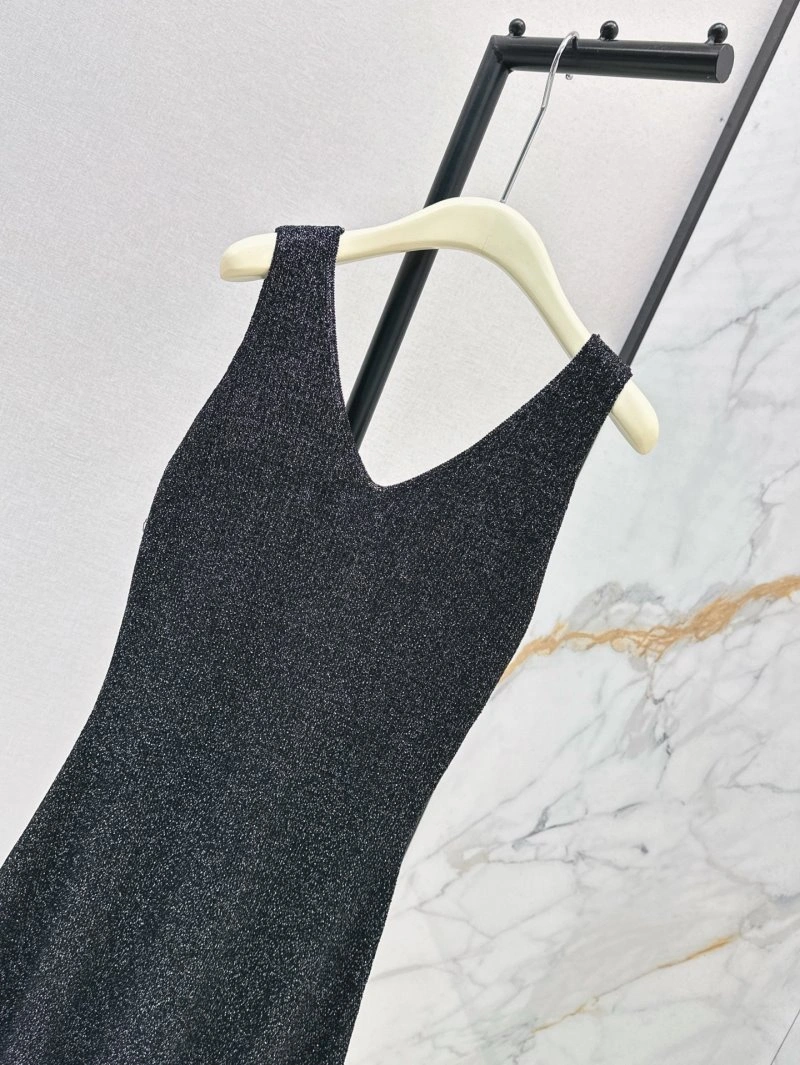 Indistinguishable Unclassified Brand Dress