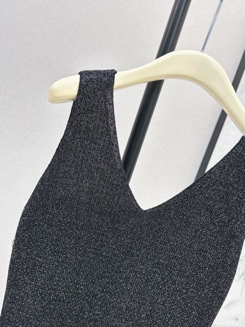 Indistinguishable Unclassified Brand Dress