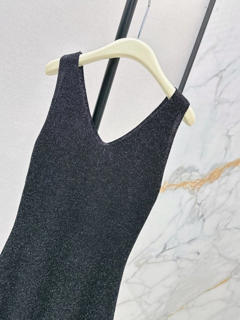 Indistinguishable Unclassified Brand Dress