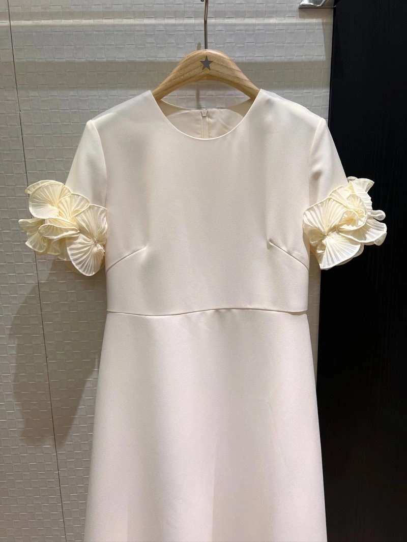 Brand-authenticated Unclassified Brand Dress