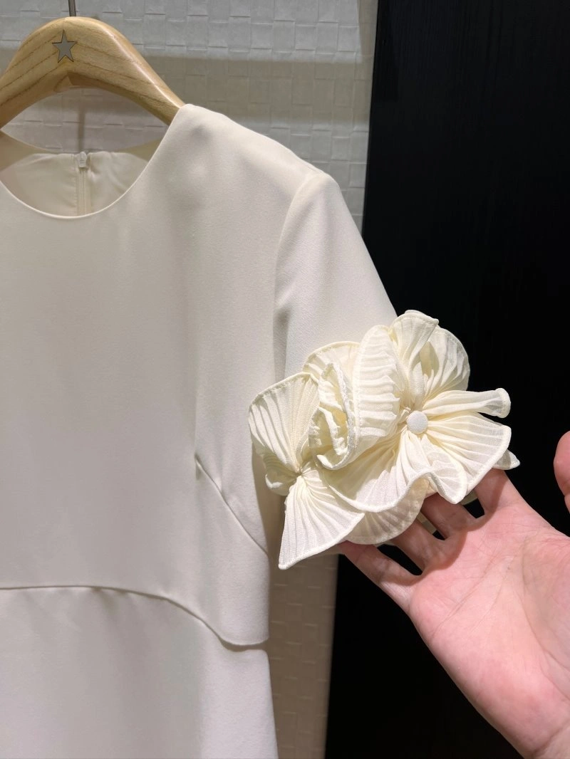Brand-authenticated Unclassified Brand Dress