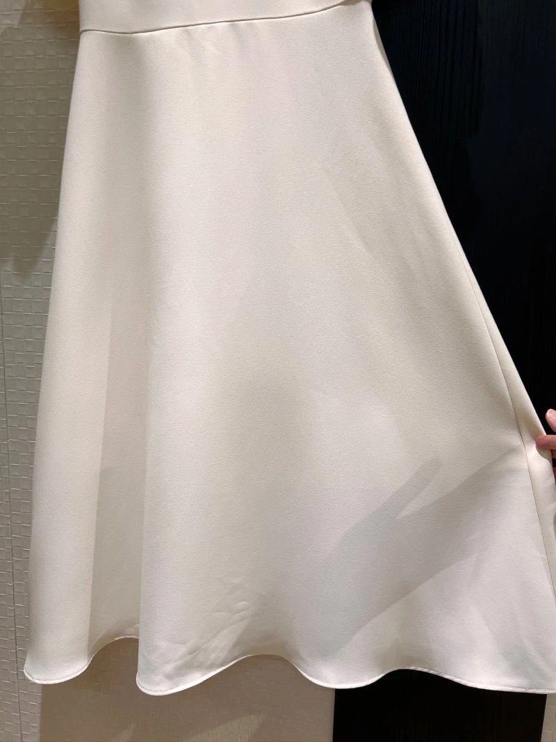 Brand-authenticated Unclassified Brand Dress