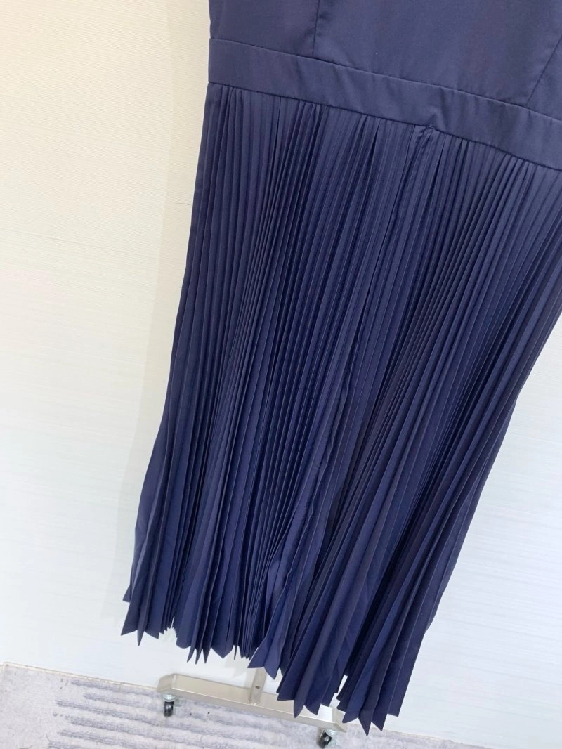 Brand-authenticated Unclassified Brand Dress