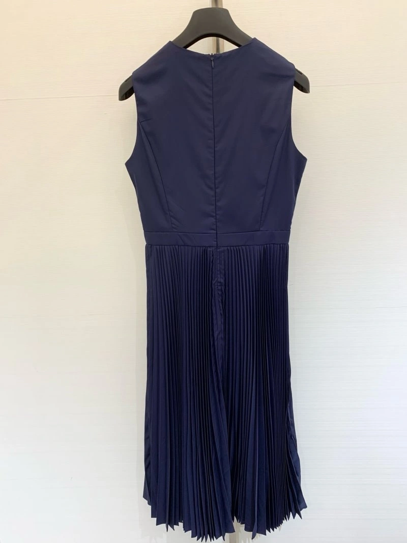 Brand-authenticated Unclassified Brand Dress