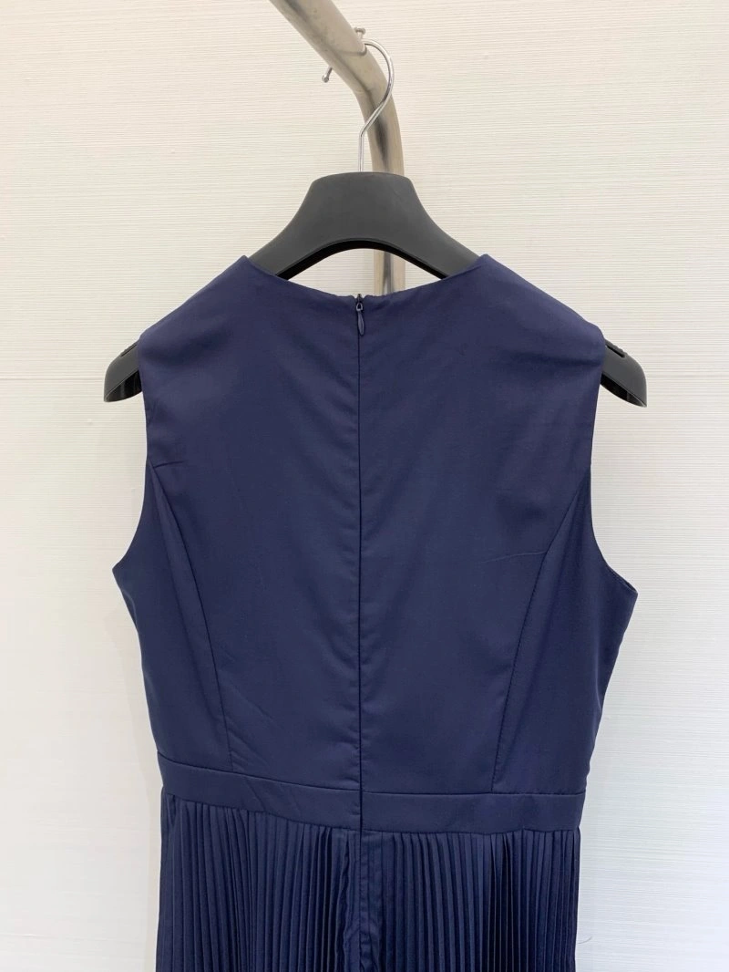 Brand-authenticated Unclassified Brand Dress
