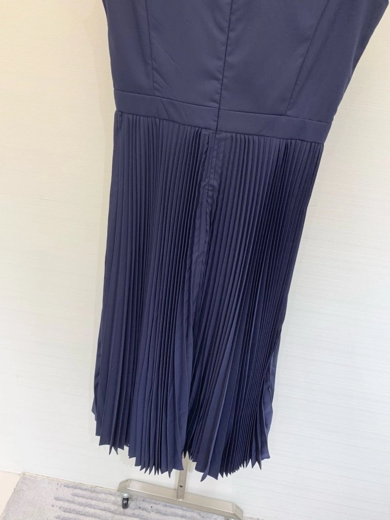 Brand-authenticated Unclassified Brand Dress
