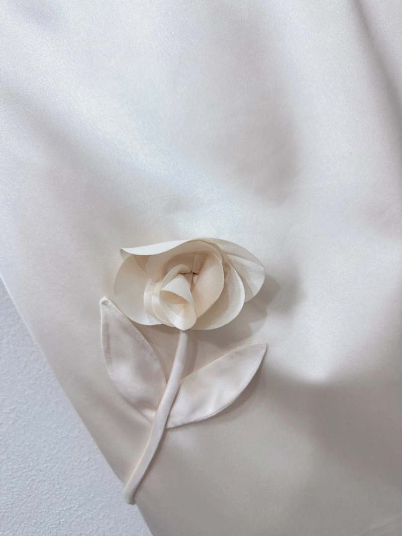 Cut-rate Unclassified Brand Dress
