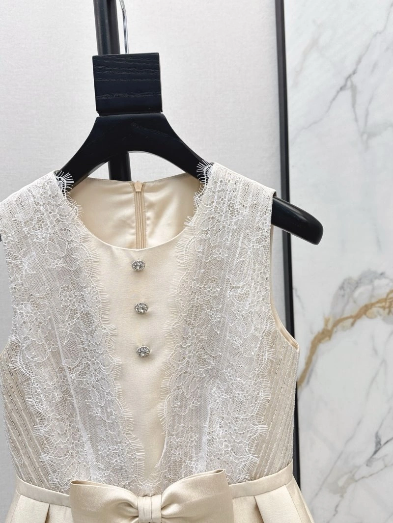 Cut-rate Unclassified Brand Dress