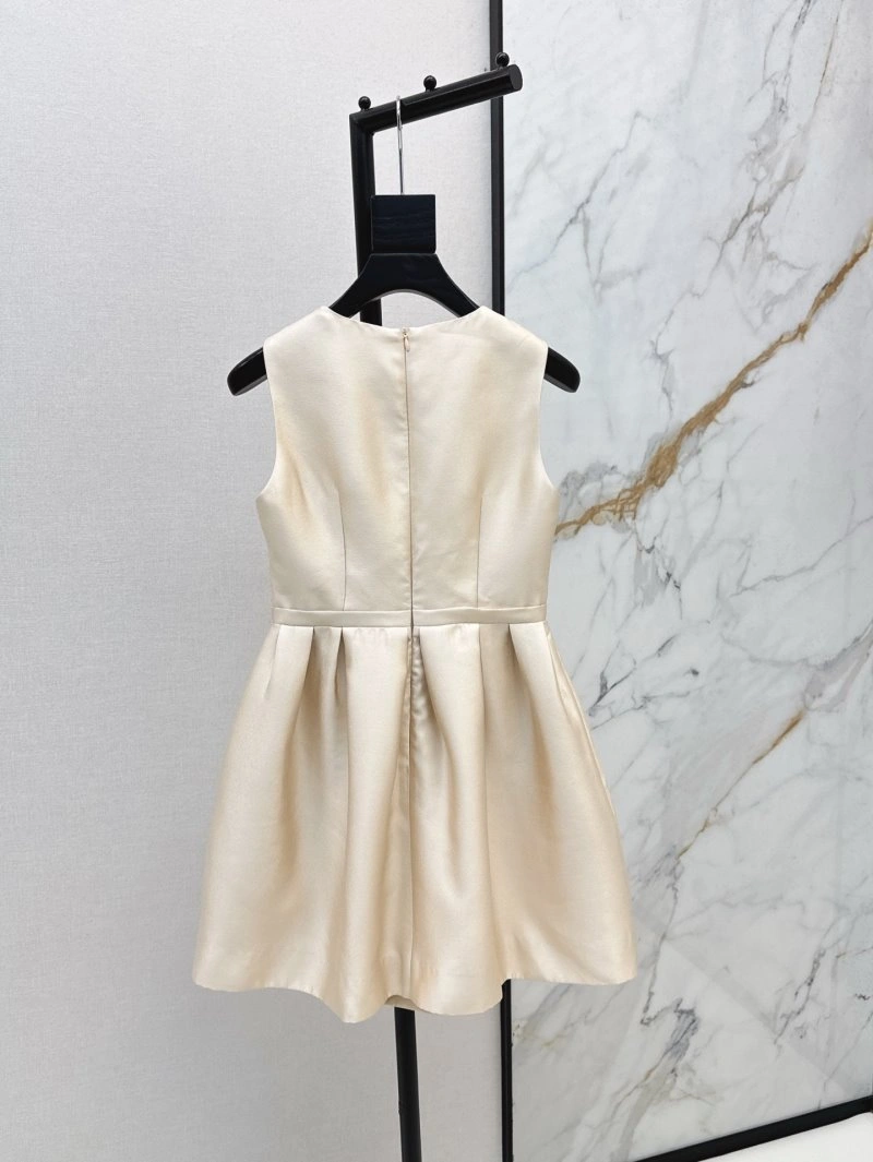 Cut-rate Unclassified Brand Dress