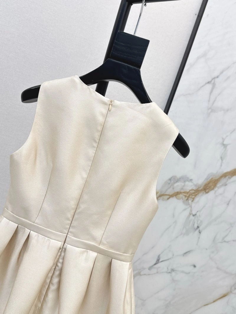 Cut-rate Unclassified Brand Dress