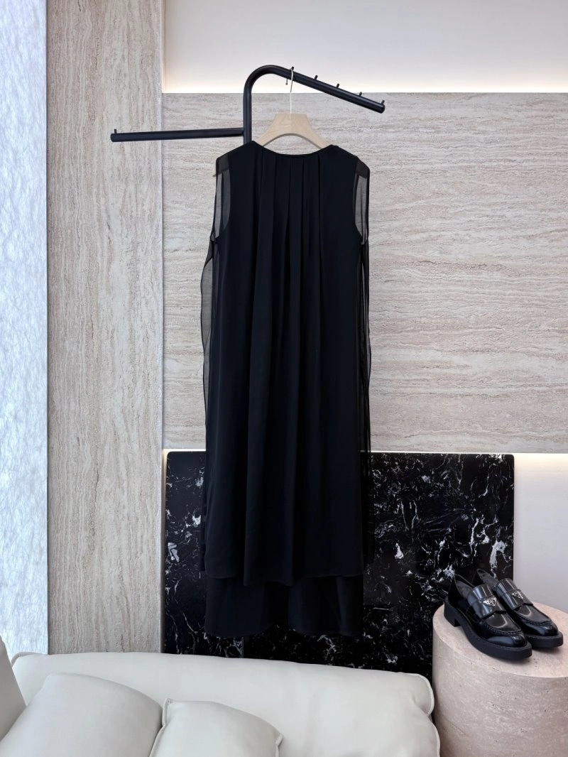Indistinguishable Unclassified Brand Dress