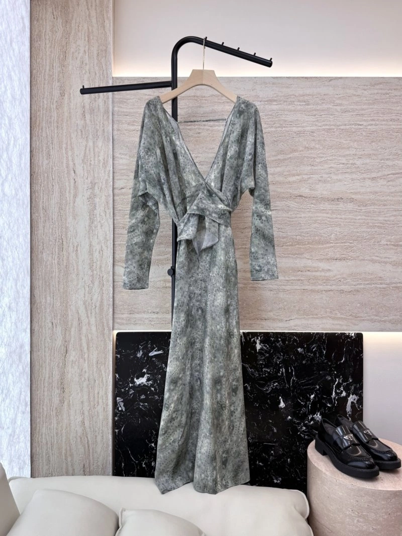 Unclassified Brand Dress