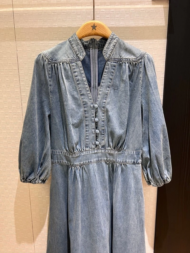 Genuine Unclassified Brand Dress