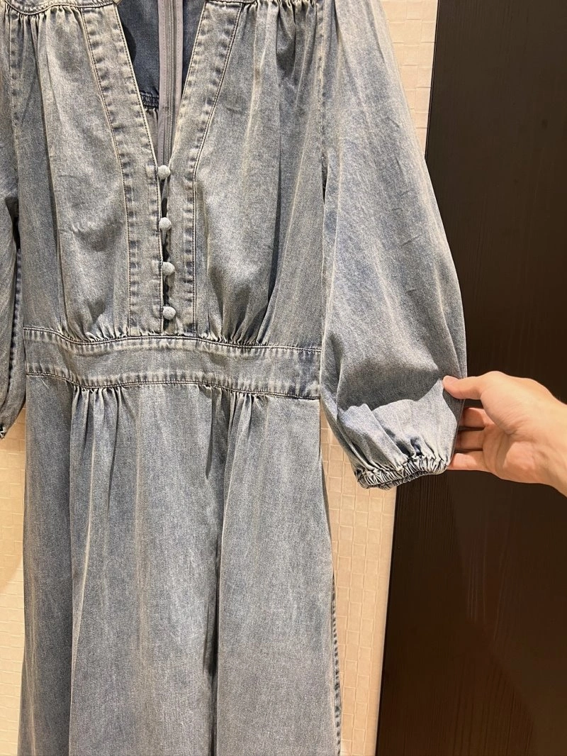 Genuine Unclassified Brand Dress