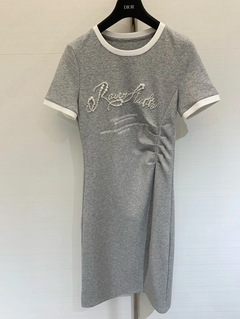 Accurate model Unclassified Brand Dress
