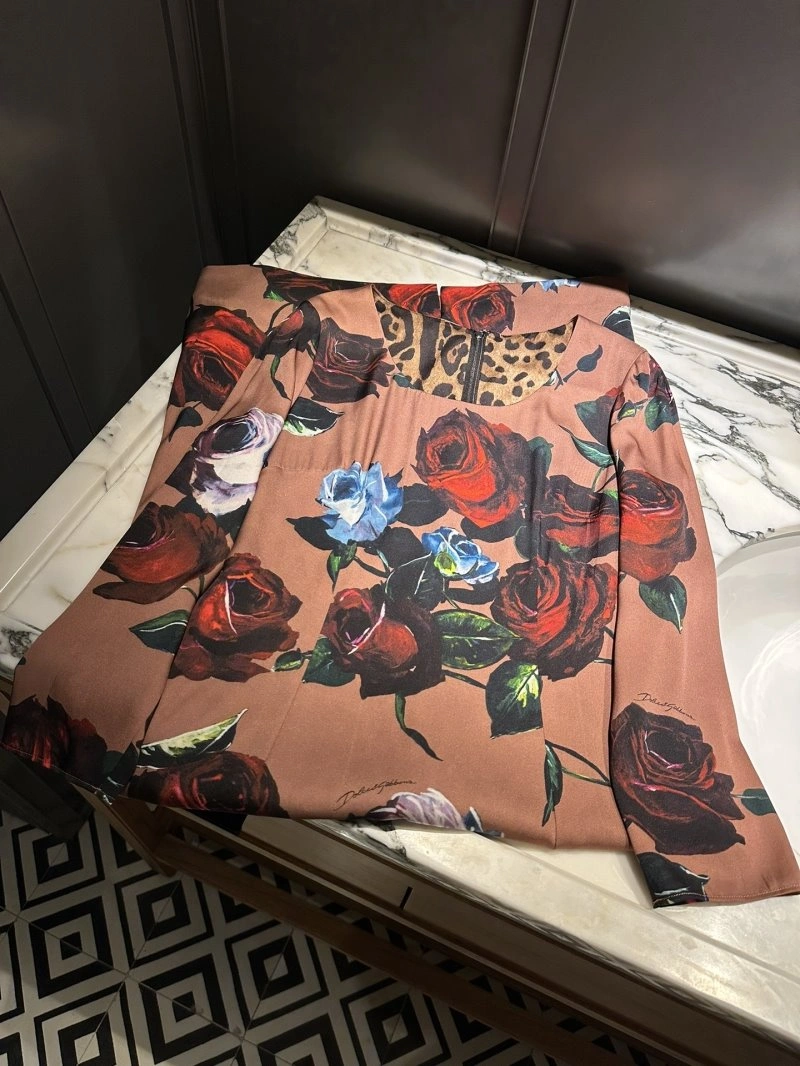 Low-cost Unclassified Brand Dress