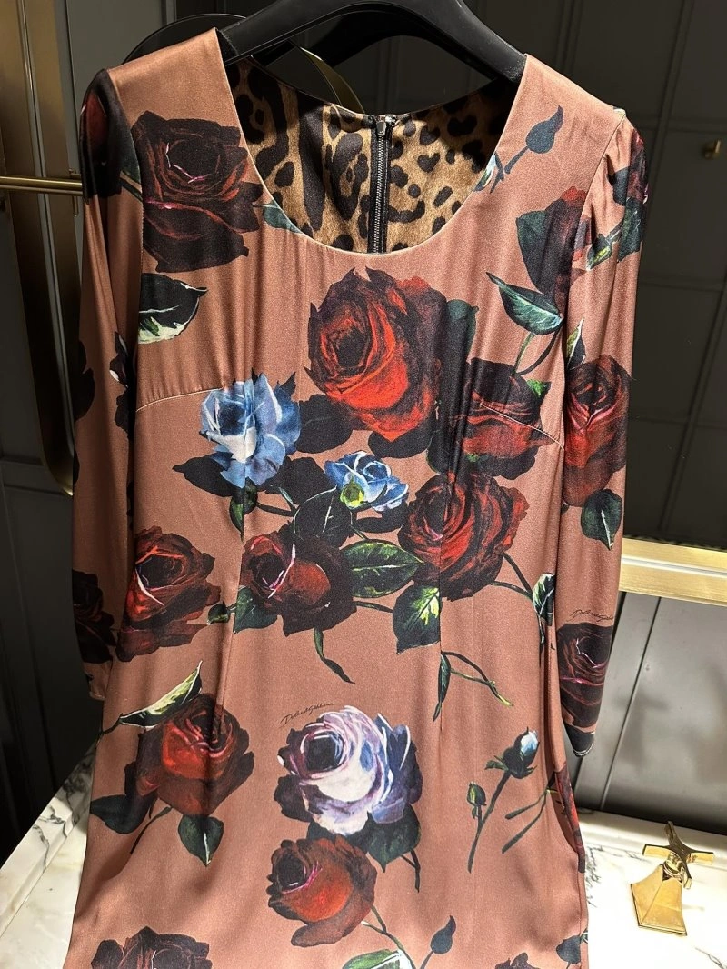 Low-cost Unclassified Brand Dress