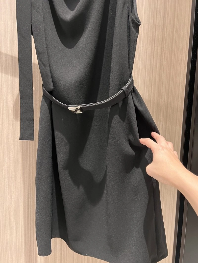 Real Unclassified Brand Dress