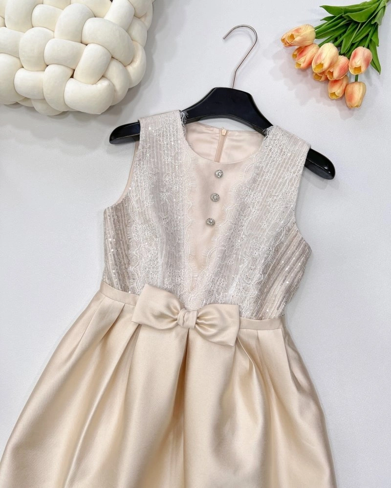 Real Unclassified Brand Dress