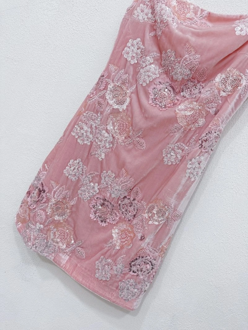 Low-cost Unclassified Brand Dress