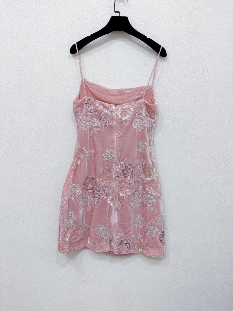 Low-cost Unclassified Brand Dress