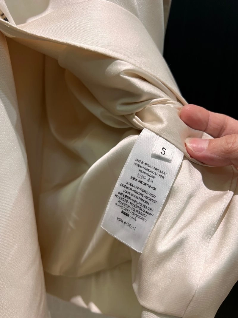 Indistinguishable Unclassified Brand Dress