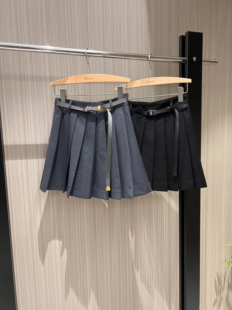 Value-priced Unclassified Brand Dress