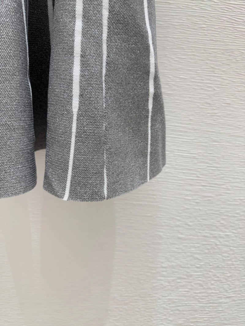 Accurate model Unclassified Brand Dress