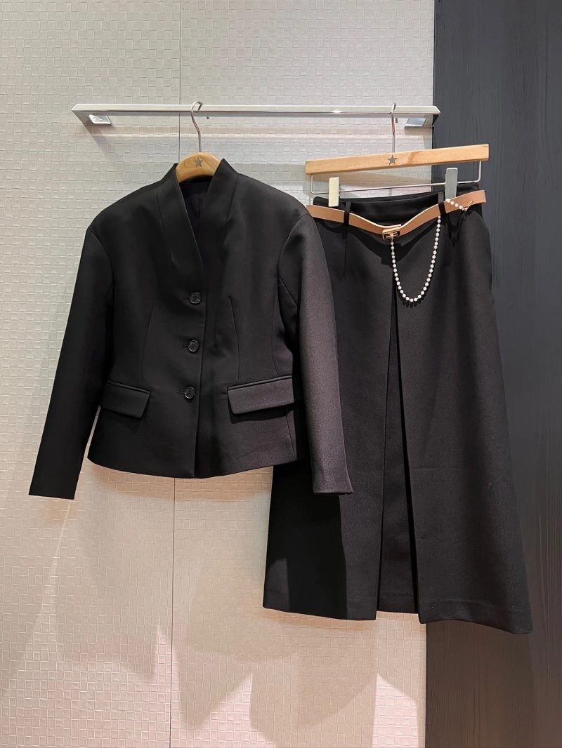 Legit Unclassified Brand Dress