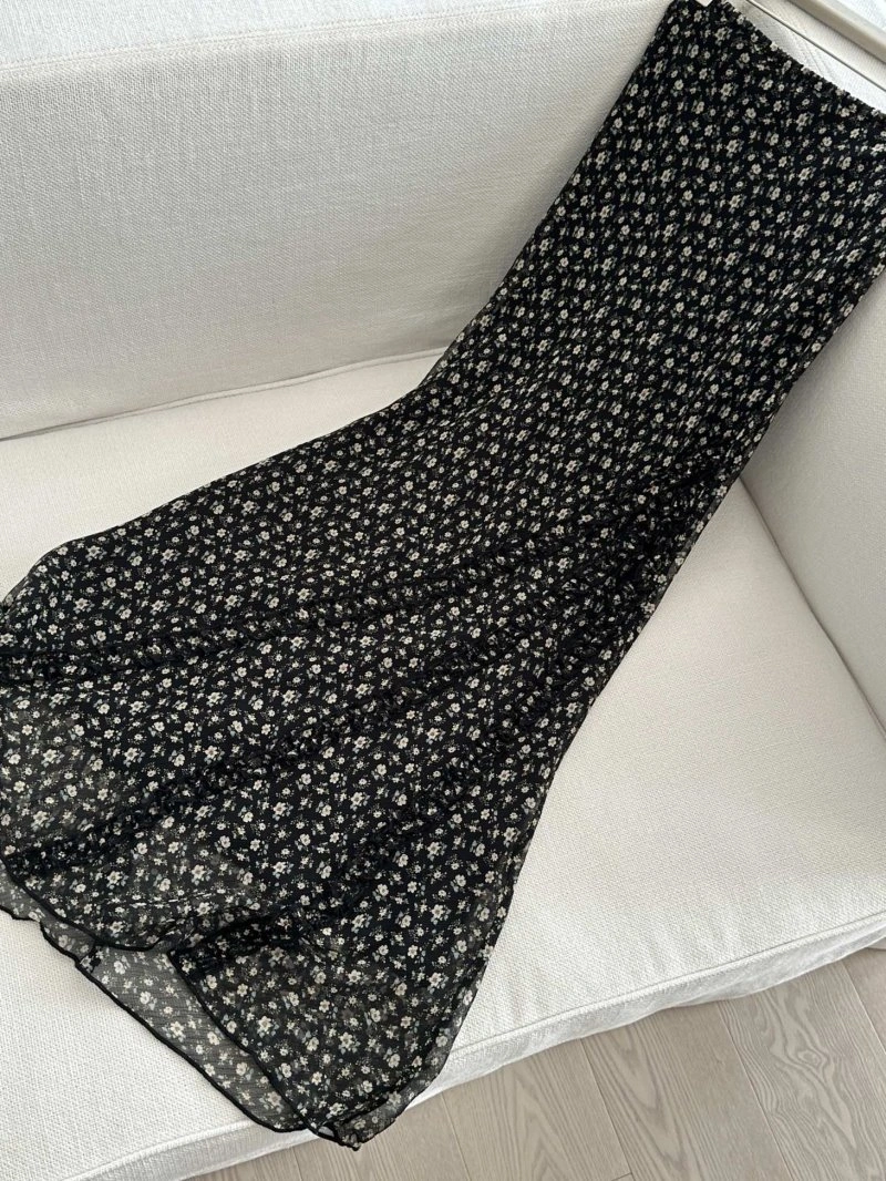 Genuine Unclassified Brand Dress
