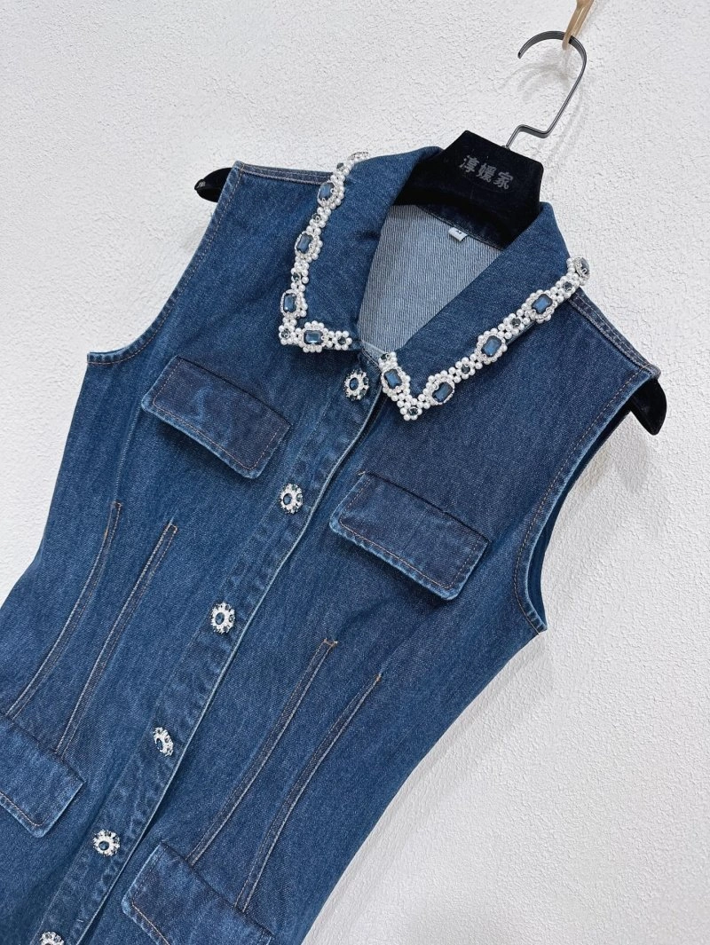 Low-cost Unclassified Brand Dress