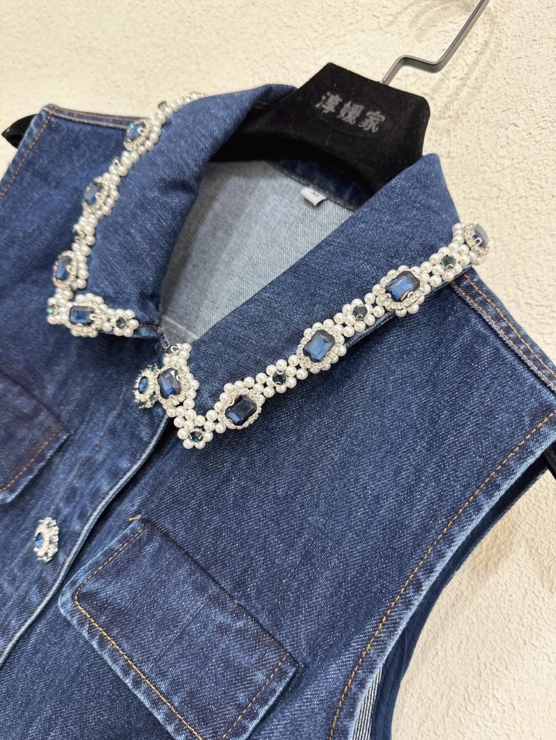 Low-cost Unclassified Brand Dress