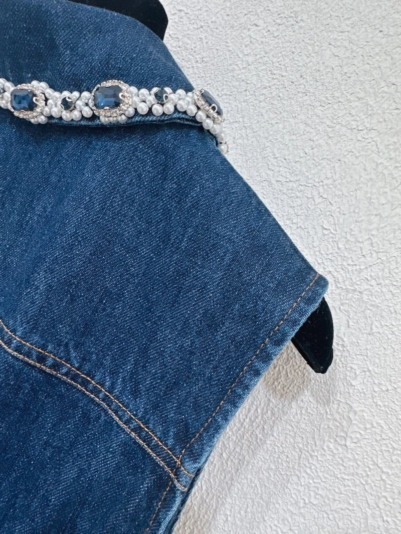 Low-cost Unclassified Brand Dress