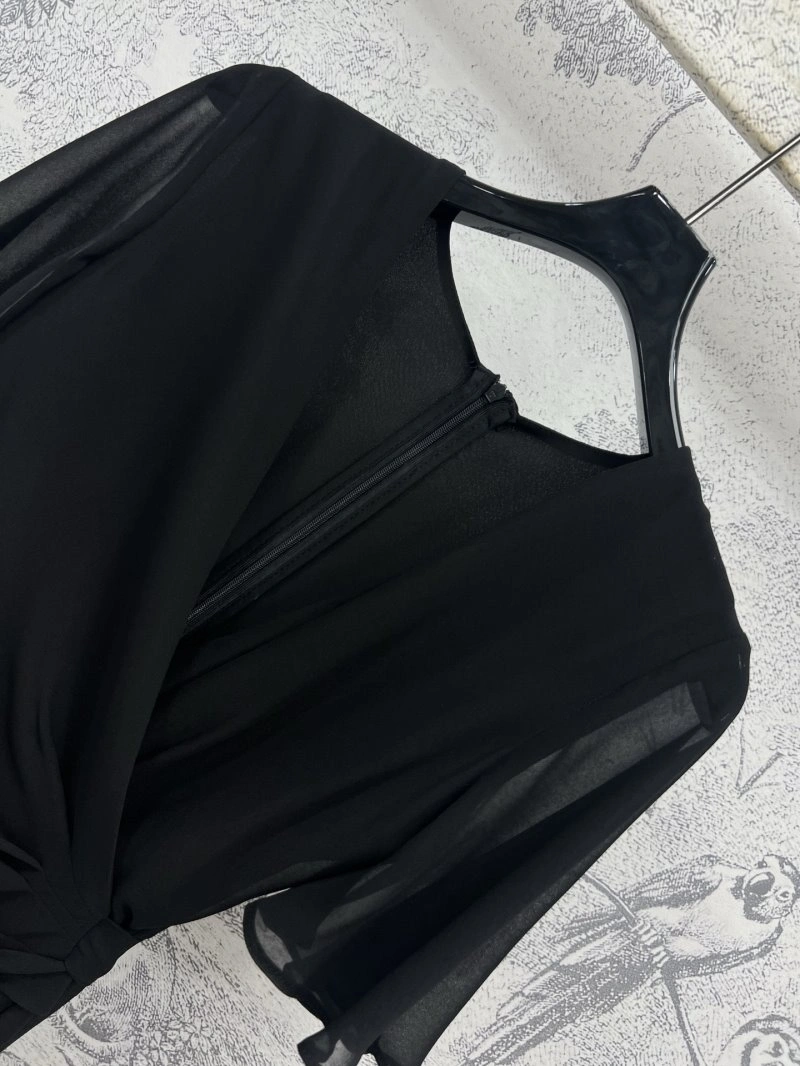 Exact replica Unclassified Brand Dress