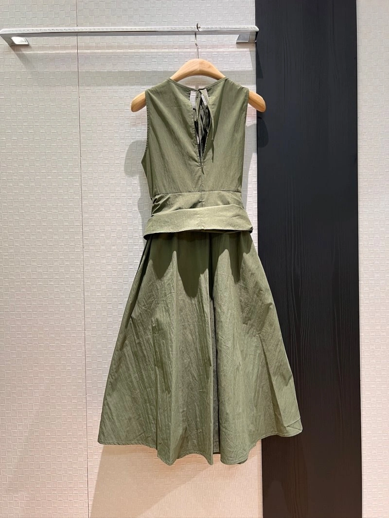 Genuine Unclassified Brand Dress