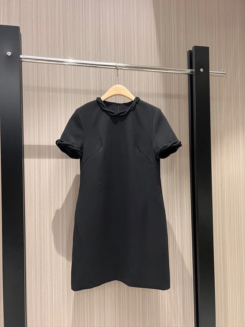 Unclassified Brand Dress