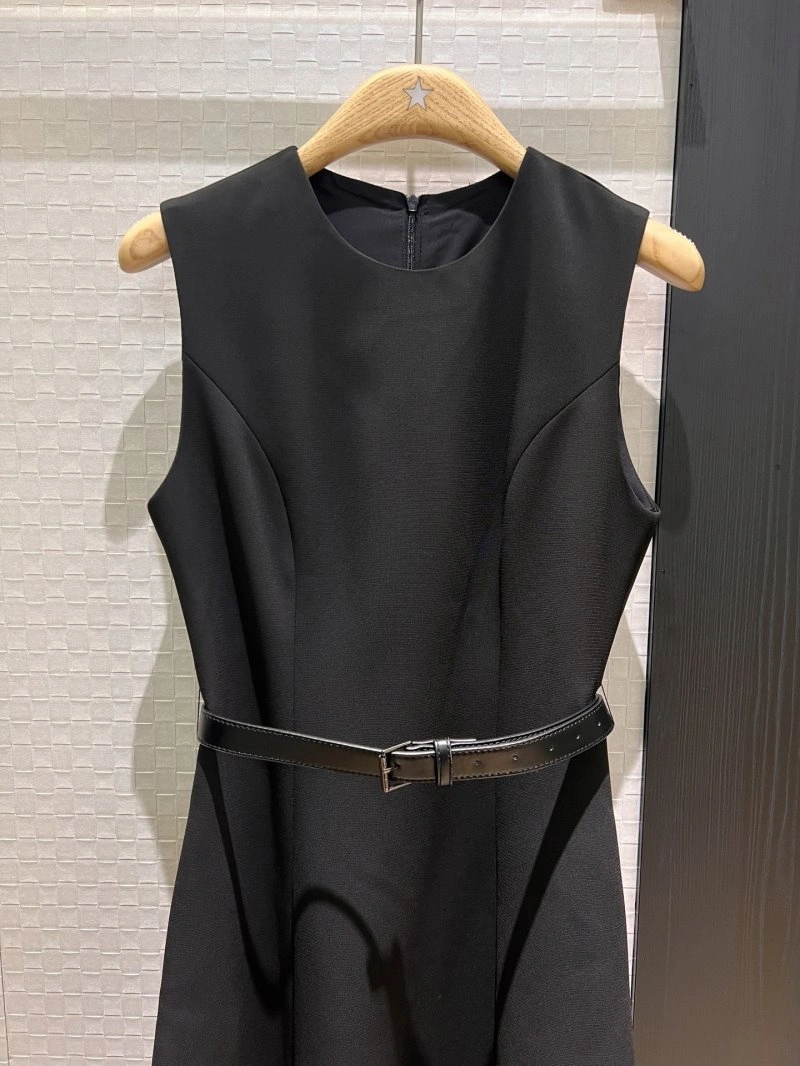 Real Unclassified Brand Dress