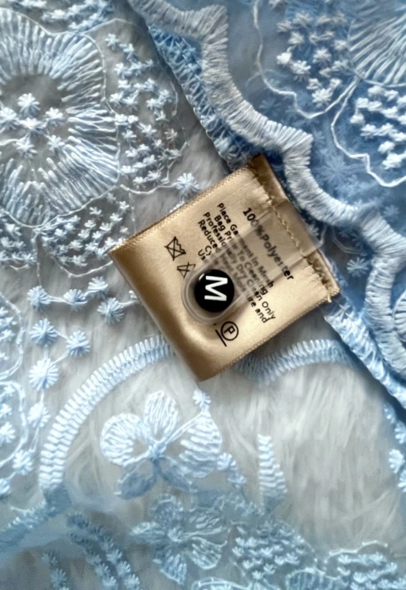 Indistinguishable Unclassified Brand Dress