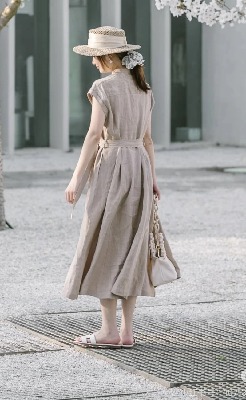 Accurate model Unclassified Brand Dress