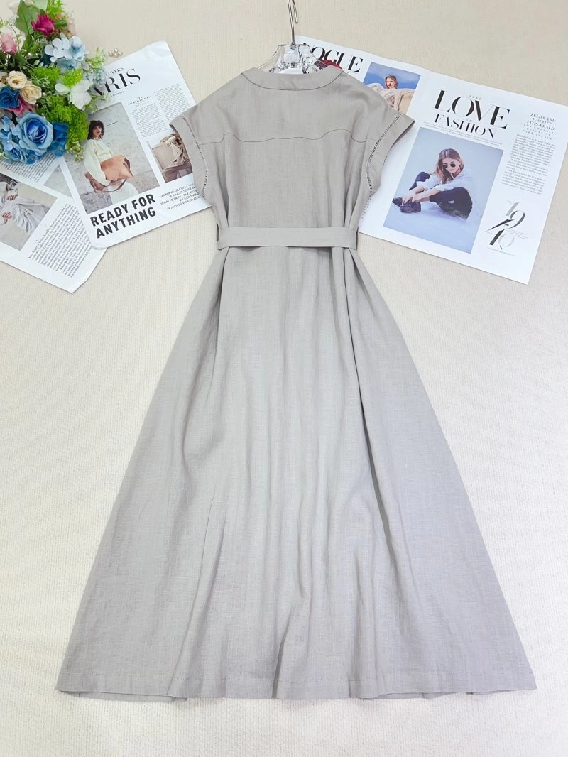 Accurate model Unclassified Brand Dress