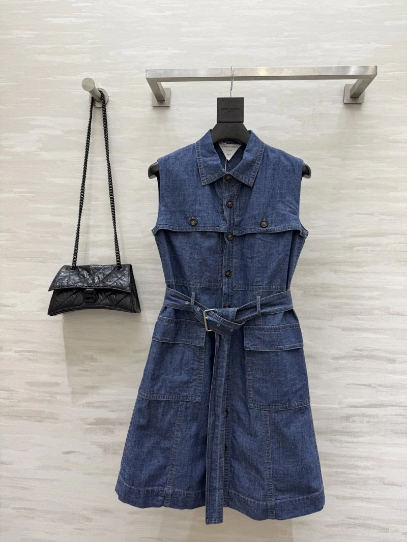 Unclassified Brand Dress