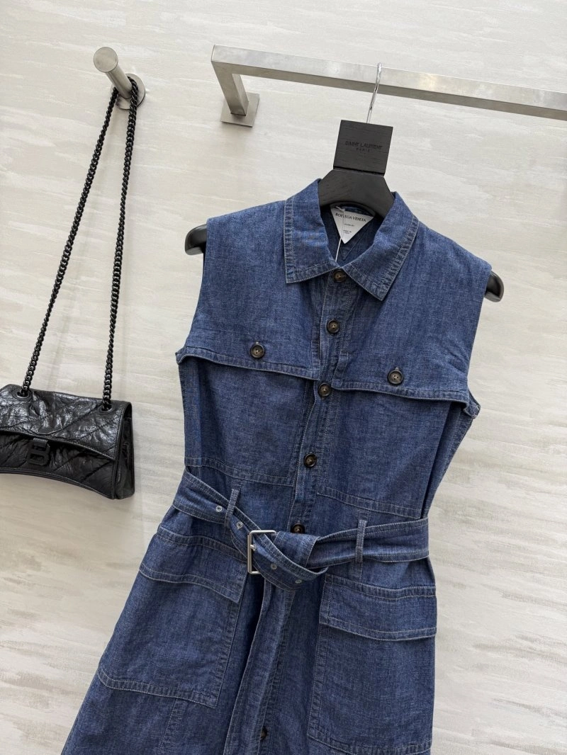 Value-priced Unclassified Brand Dress