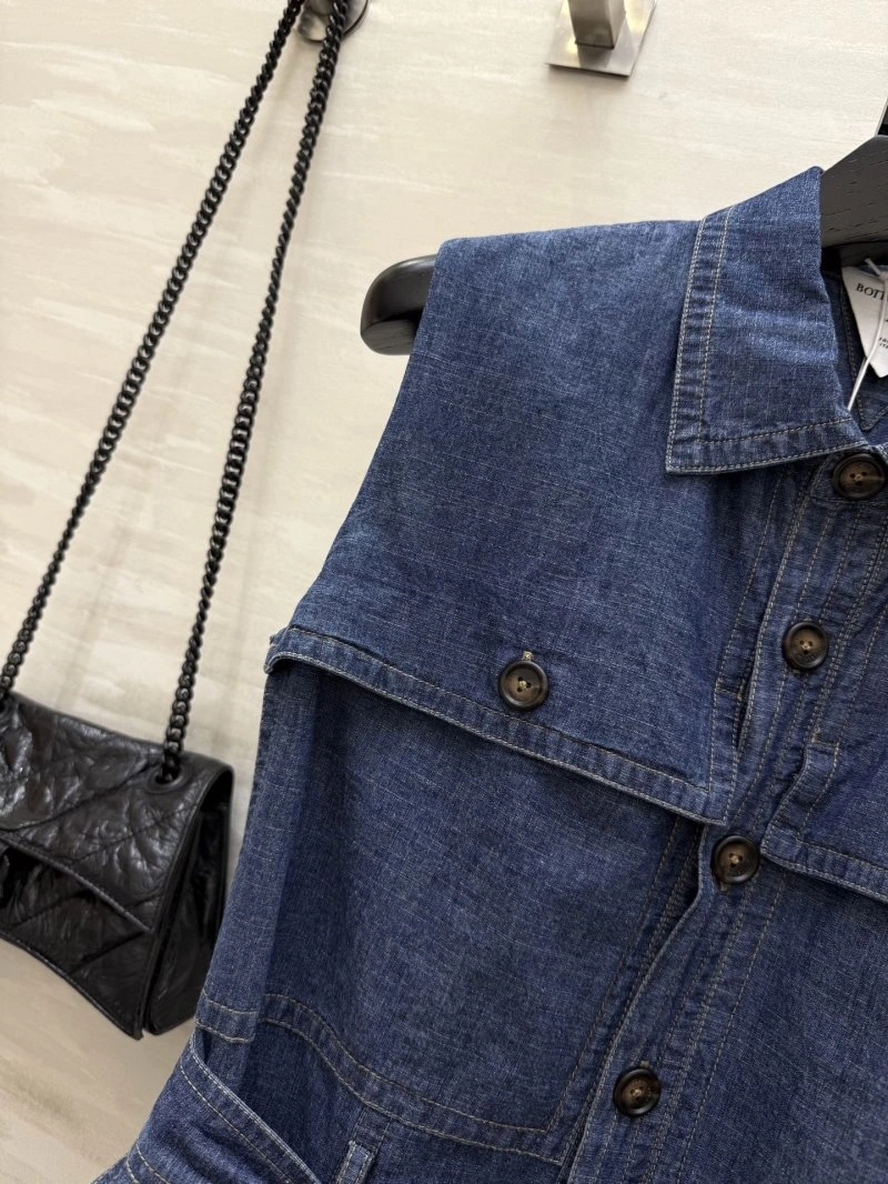 Value-priced Unclassified Brand Dress