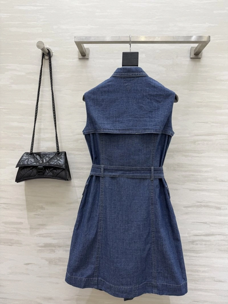 Value-priced Unclassified Brand Dress