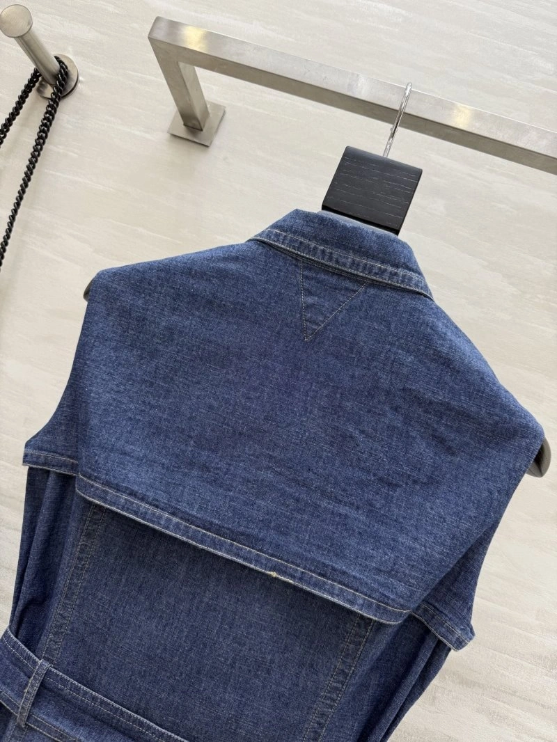 Value-priced Unclassified Brand Dress