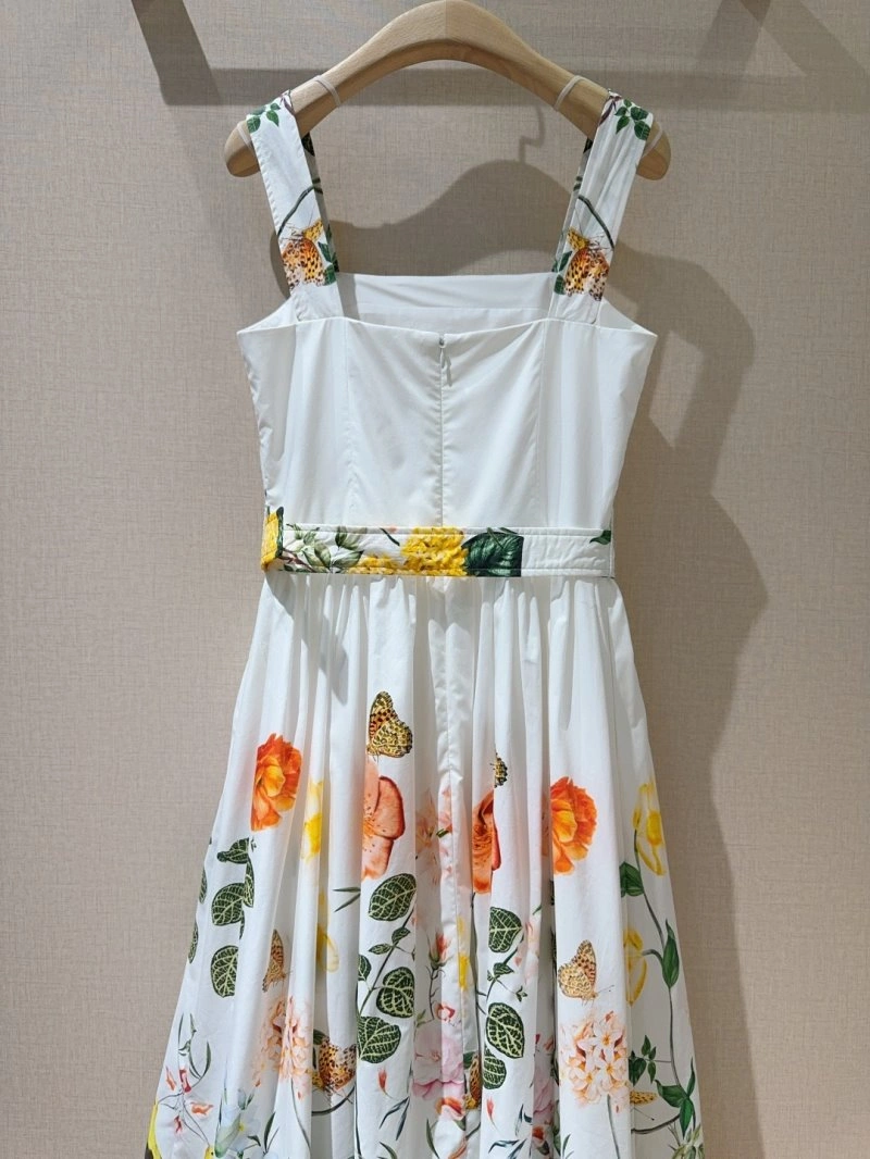 Cut-rate Unclassified Brand Dress